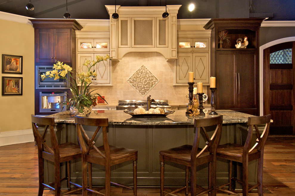 Showroom Design - Transitional - Kitchen - Charlotte - by Keri Henley ...