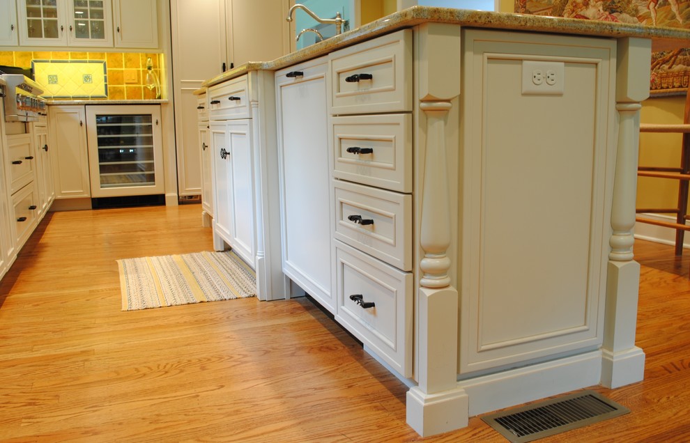 Sicilian Inspired Kitchen - Classique - Cuisine - Philadelphie - par ...