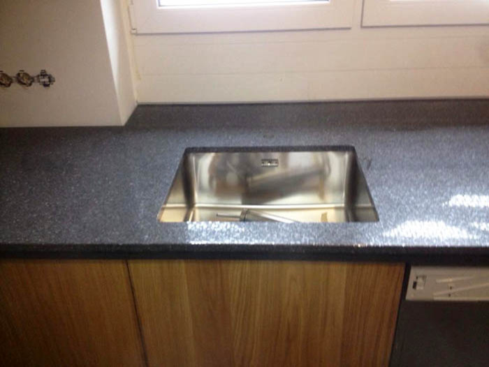 Silestone Arbeitsplatte Zirconium Zürich/ Schweiz - Traditional - Kitchen - Other - by MAAS GmbH ...