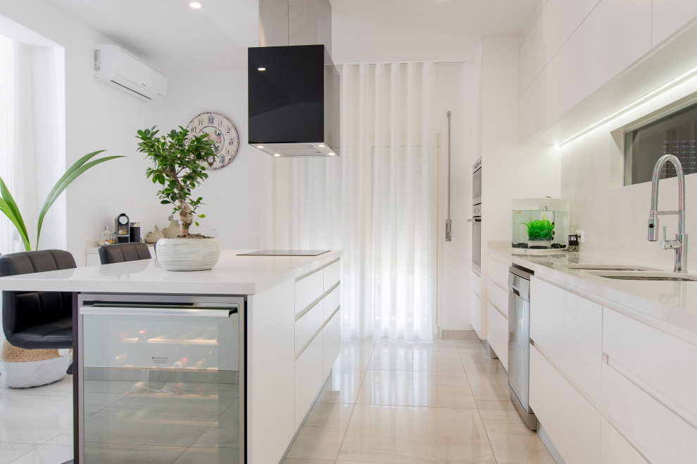 Silestone Calacatta Gold - Modern - Kitchen - Other | Houzz