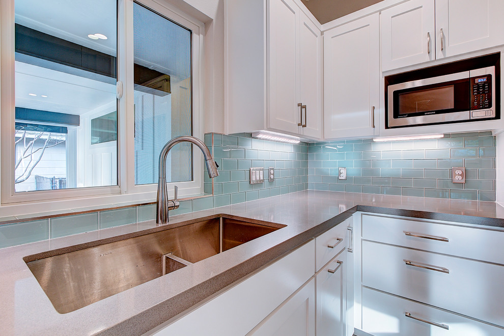 SIlestone- Grey Expo Kitchen & Kensho Master Bath - Transitional ...