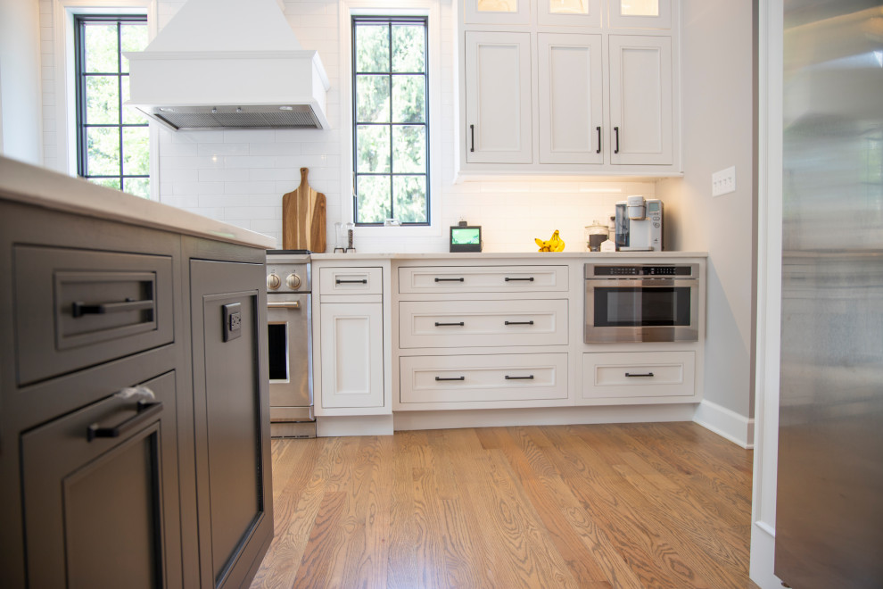 SLAM....DUNCAN PHYFE .... SLINGERLANDS NY - Transitional - Kitchen ...