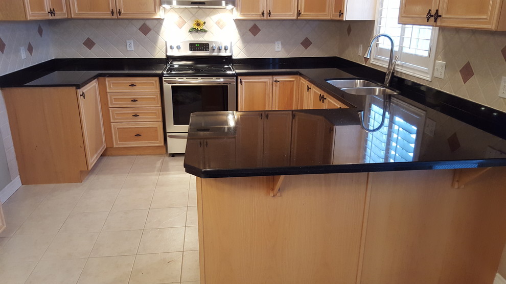 Sleek Kitchen Counter - Kitchen - Toronto - by CRS Renovation & Design ...