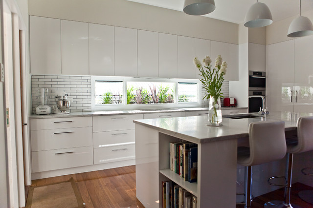 Sleek, Streamlined Elegance - Modern - Kitchen - Brisbane - by KBK ...