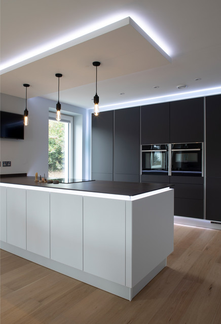 Sleek ultra modern kitchen in carbon grey add mohair - Modern - Kitchen ...