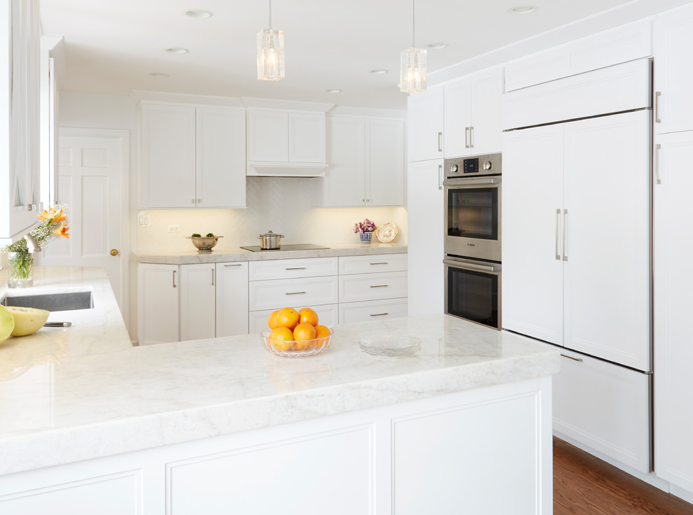 Sleek White Kitchen - Kitchen - Chicago - by ED Enterprises, Inc. | Houzz