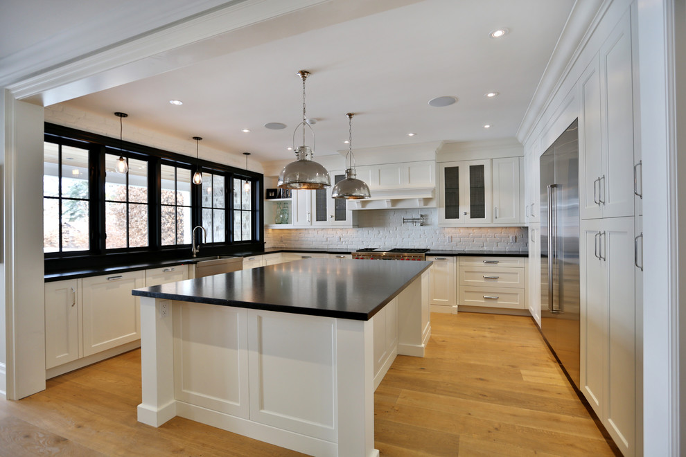 Sleek White Modern Kitchen - Modern - Kitchen - Toronto - by The Wright Kitchen | Houzz