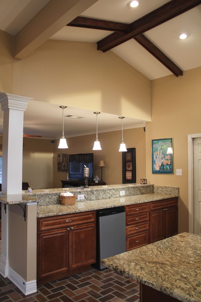 Slidell 1 - Traditional - Kitchen - New Orleans - by Antoine Architects ...