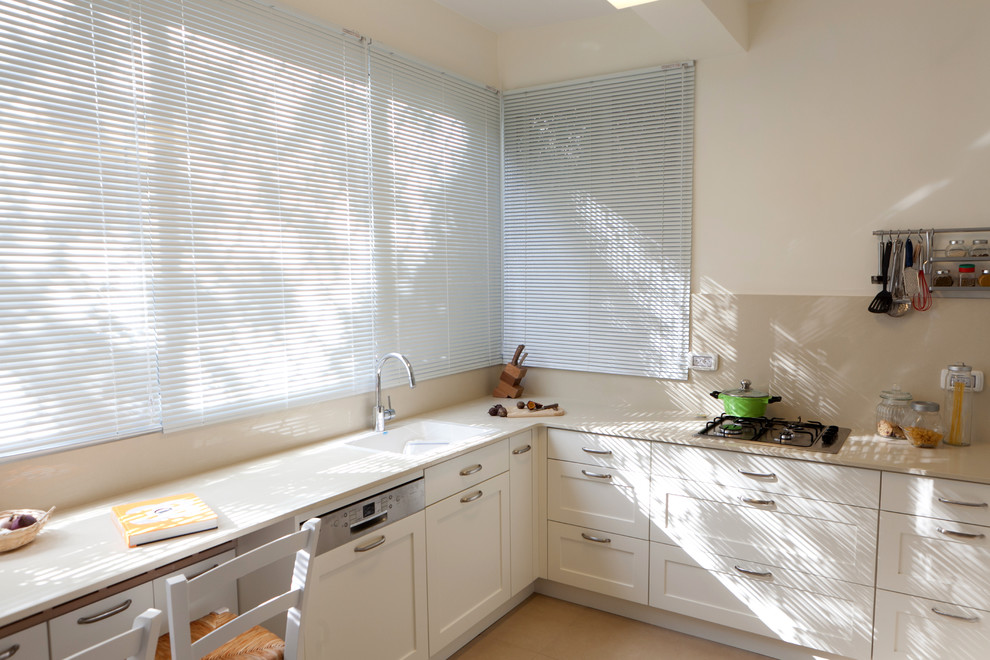 Small apartment in Tel Aviv - Modern - Kitchen - Tel Aviv - by SK ...