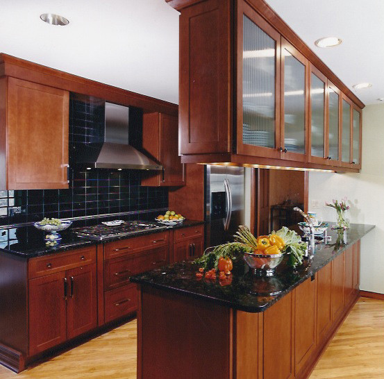 Small Chicago Kitchen - Contemporary - Kitchen - Chicago - by d+b ...