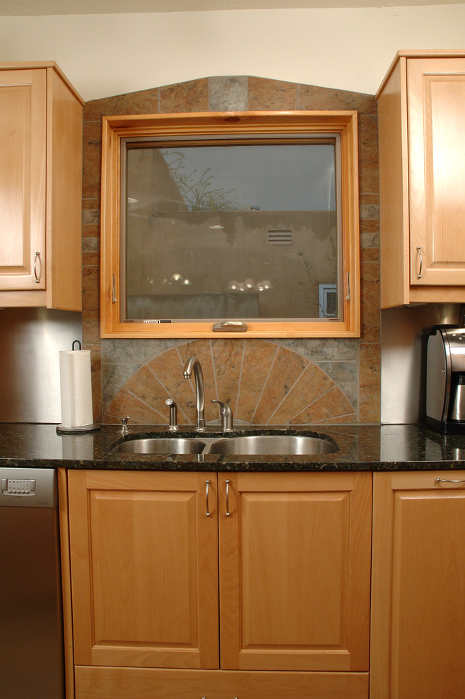 Small Kitchen that Sizzles - Contemporain - Cuisine - Albuquerque - par ...