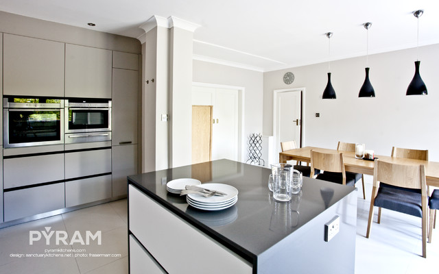 Small space, big kitchen - Contemporary - Kitchen - Surrey - by Pyram ...