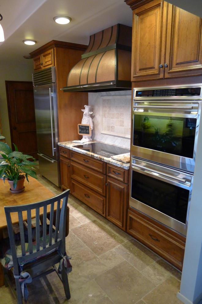 SMALL SUBZERO/ WOLF KITCHEN - Farmhouse - Kitchen - Los Angeles - by ...