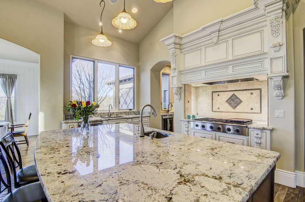 Snowfall Granite Kitchen - Traditional - Kitchen - Sacramento - by ...