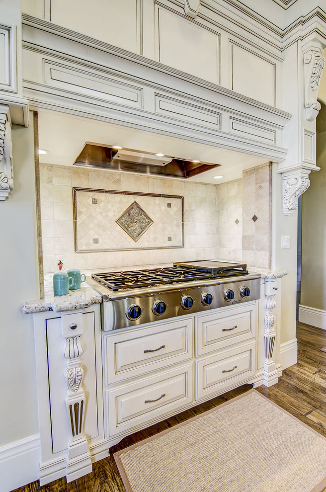Snowfall Granite Kitchen - Traditional - Kitchen - Sacramento - by ...
