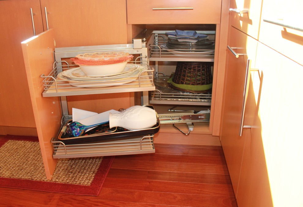 Soft Contemporary Kitchen - Contemporary - Kitchen - Los Angeles - by ...