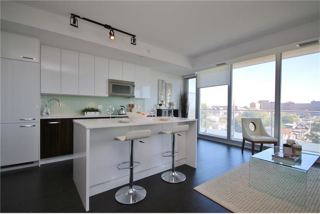 Soho Champagne 2 - Modern - Kitchen - Ottawa - by KIKI Interiors | Houzz UK