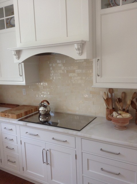 Soho kitchen backsplash - Classique Chic - Cuisine - New York - par THE ...