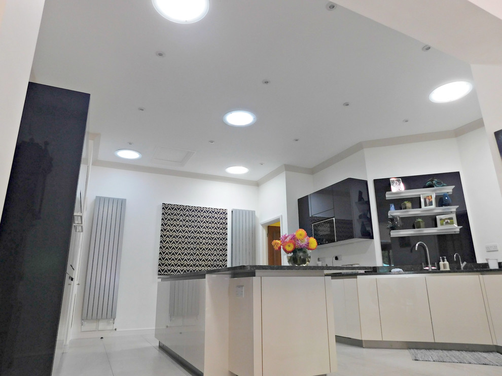 Solatube Daylighting Systems Transform Previously Dark Kitchen - Modern ...