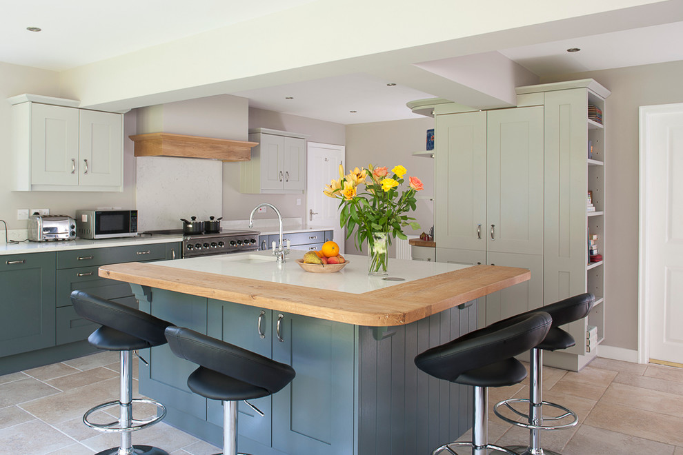 Sophisticated family kitchen - Farmhouse - Kitchen - Kent - by J M ...