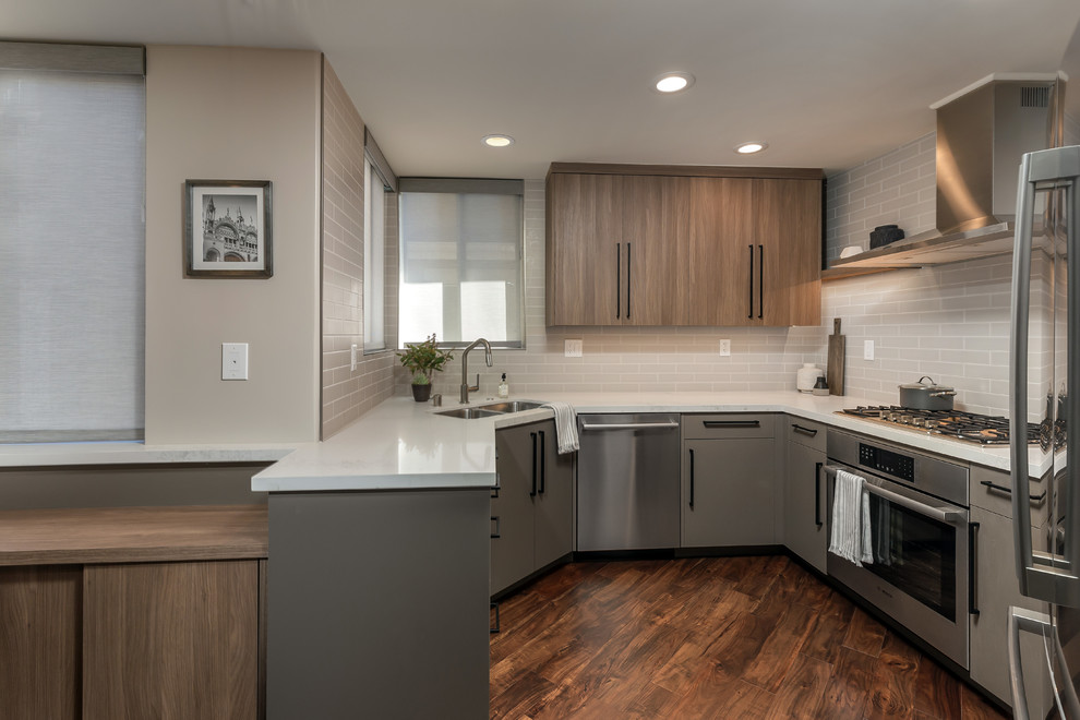 Sophisticated/Modern Town House Kitchen - Modern - Kitchen - San ...