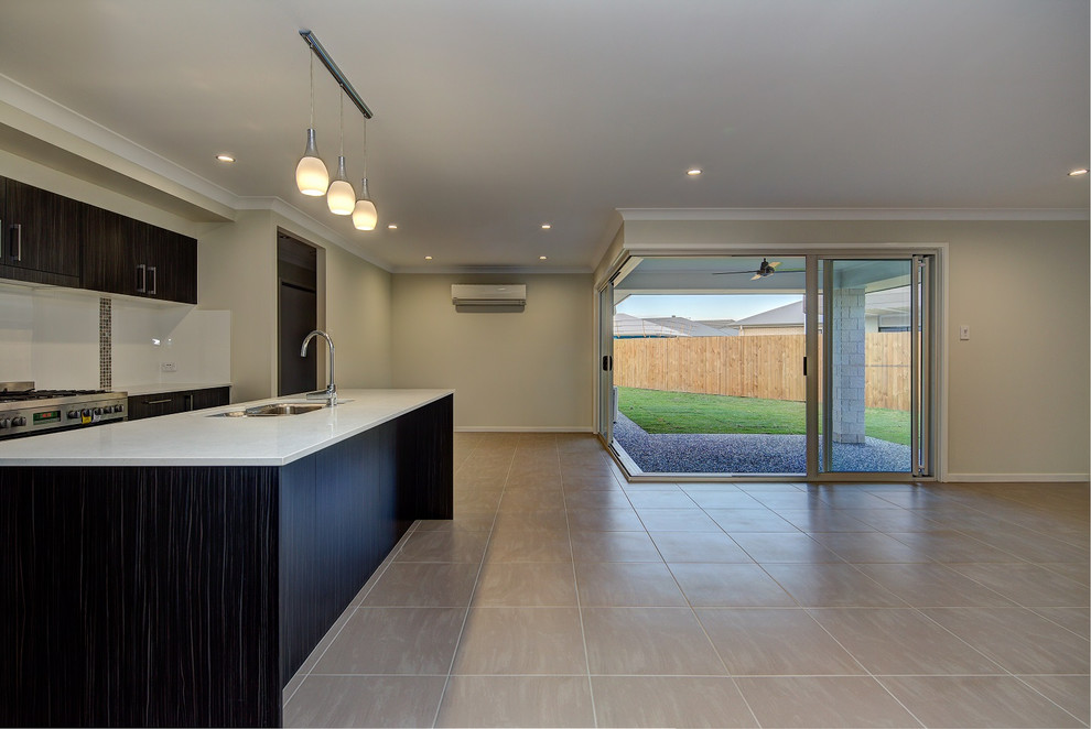 South Ripley, Ipswich - Modern - Kitchen - Brisbane - by JD Lighting ...