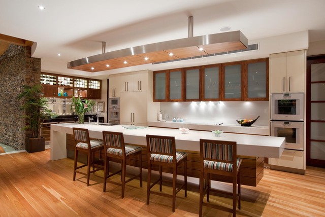 Sovereign Island Residence - Tropical - Kitchen - Brisbane - by Paul ...