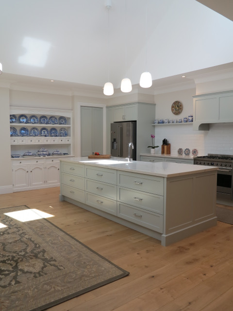 Spanish Olive Custom Kitchen - Traditional - Kitchen - Sydney - by ...