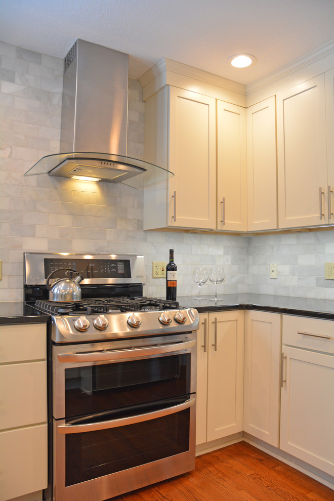 Spartan Fan's Kitchen Design - Williamston - Transitional - Kitchen ...