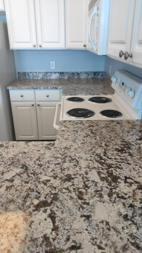 Splendor White Granite Kitchen Countertops - Beach Style - Kitchen ...