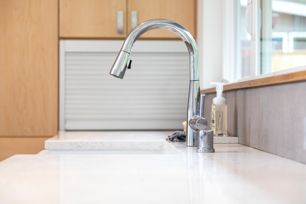 Split-Level Main Floor Remodel in West Seattle - Modern - Kitchen ...