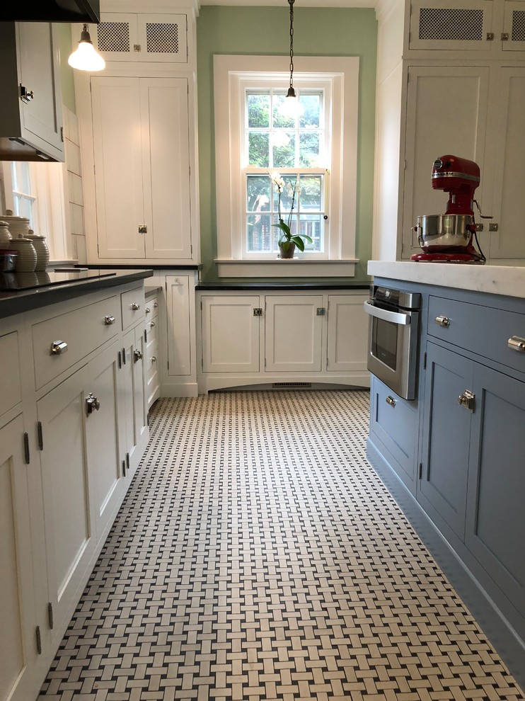 Springfield,Il - Traditional - Kitchen - Chicago - by Thumbs Up Designs ...
