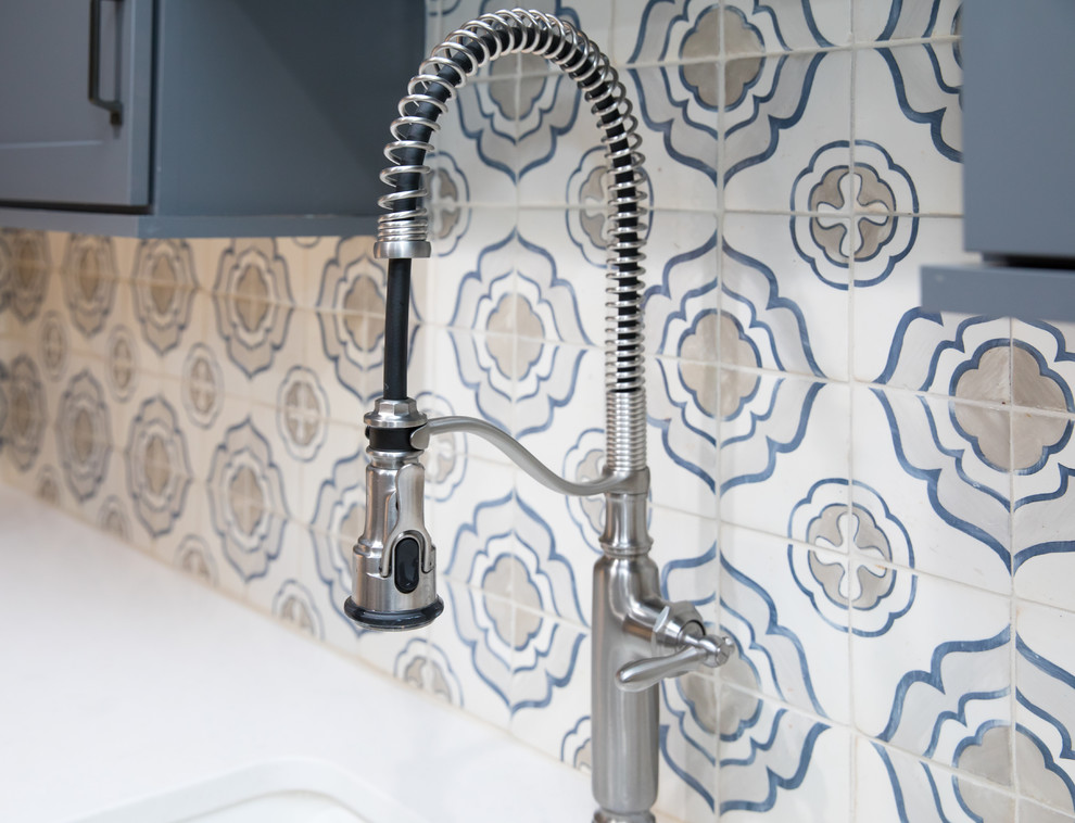 Statement Backsplash - Traditional - Kitchen - Atlanta - by Showpiece ...