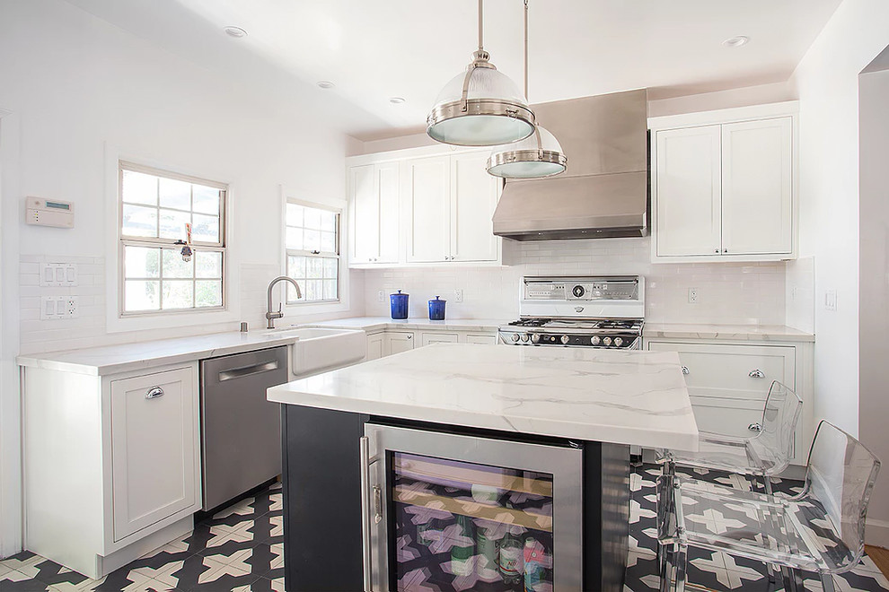 Statement Tile Kitchen - Farmhouse - Kitchen - Los Angeles - by Nu ...