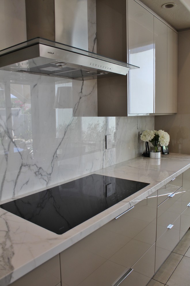 Stonegate Modern Kitchen - Modern - Kitchen - Phoenix - by User | Houzz
