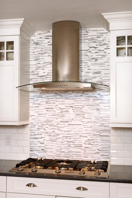 Stove Hood and Tile Backsplash - Contemporain - Cuisine - New York ...