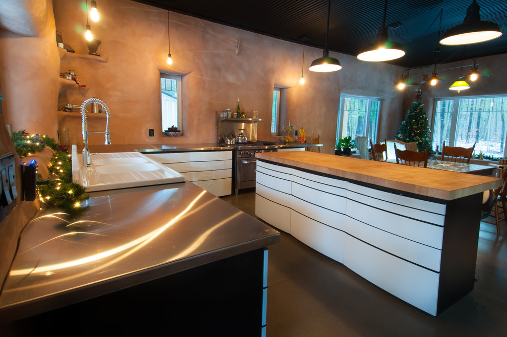 Straw House - Eclectic - Kitchen - Toronto - by The Affordable Kitchen ...