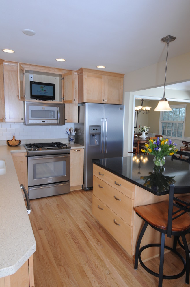 Streamlined Traditional - Traditional - Kitchen - Other - by Bella ...