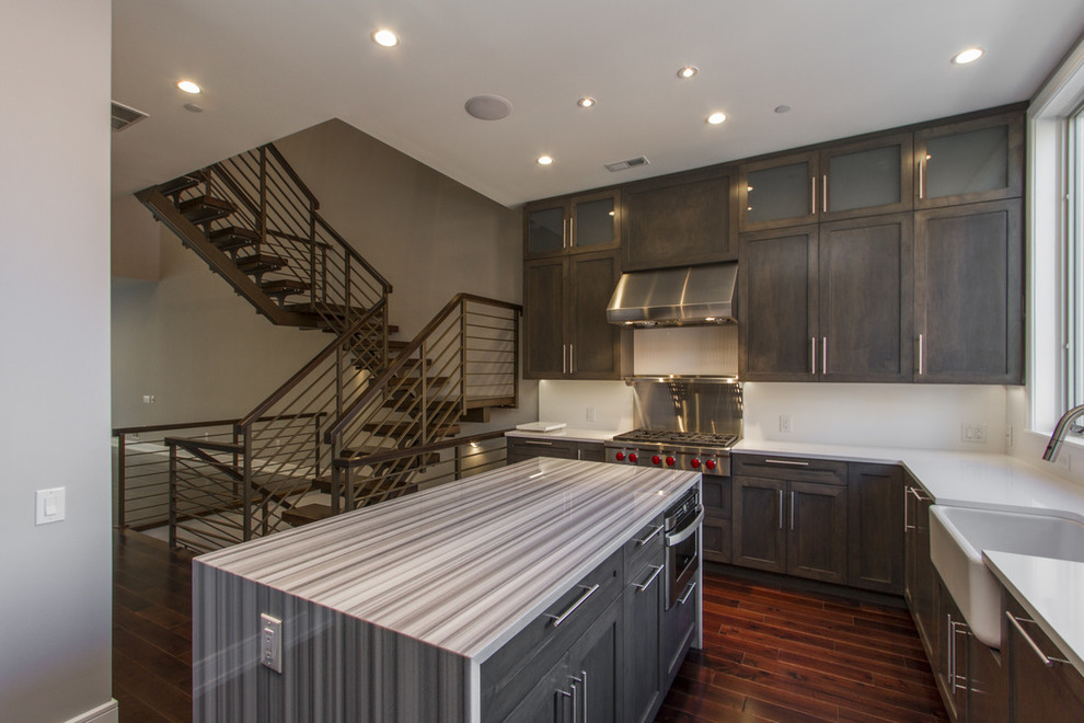 Striato Olymico Marble Island and White Zeus Quartz - Modern - Kitchen ...