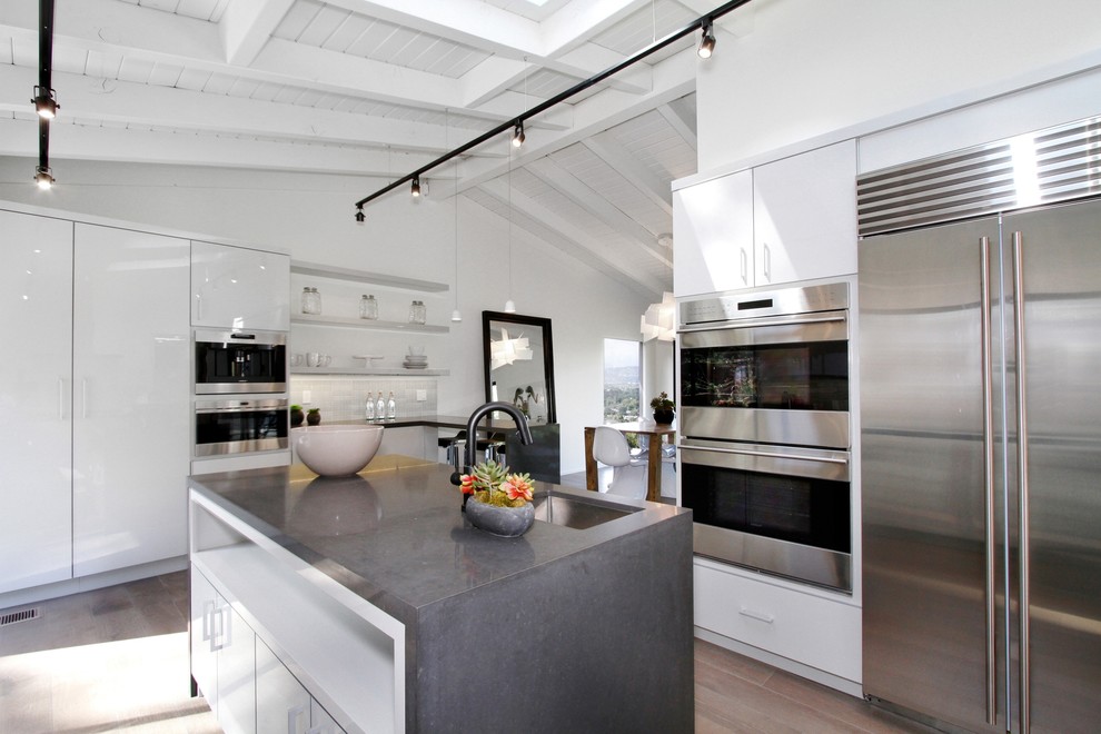 Studio City Acrylic Laminate High Gloss kitchen - Modern - Kitchen ...