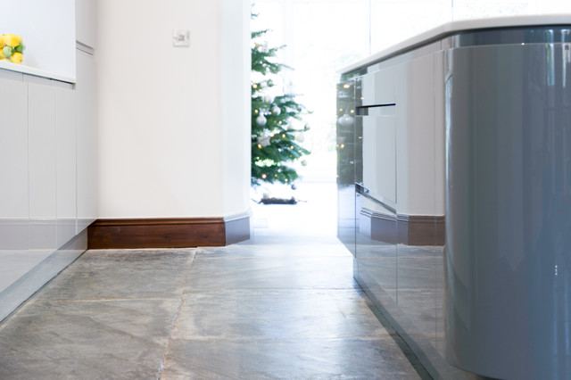 Stunning Open plan light grey and dusk grey kitchen - Modern - Kitchen ...