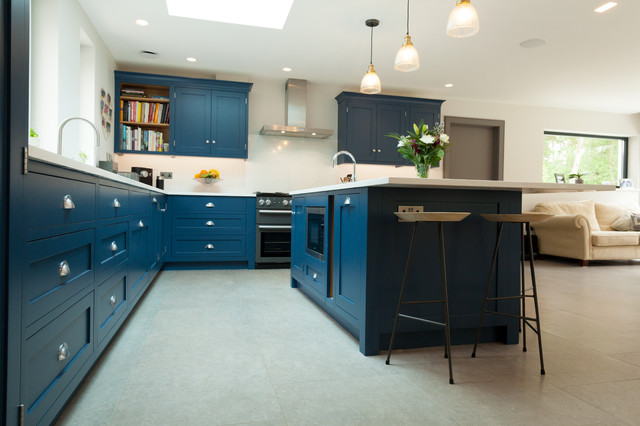 Stunning Shaker-style kitchen in Surrey - Classique Chic - Cuisine ...