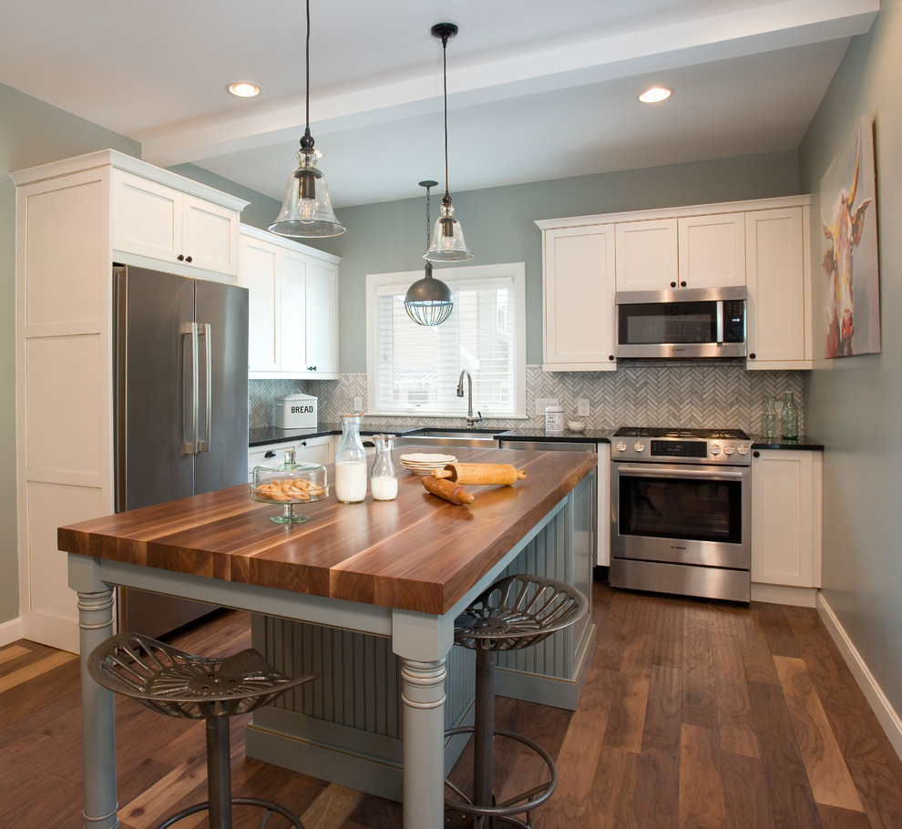Suburban Farmhouse - Farmhouse - Kitchen - Boston - by Studio C Kitchen ...