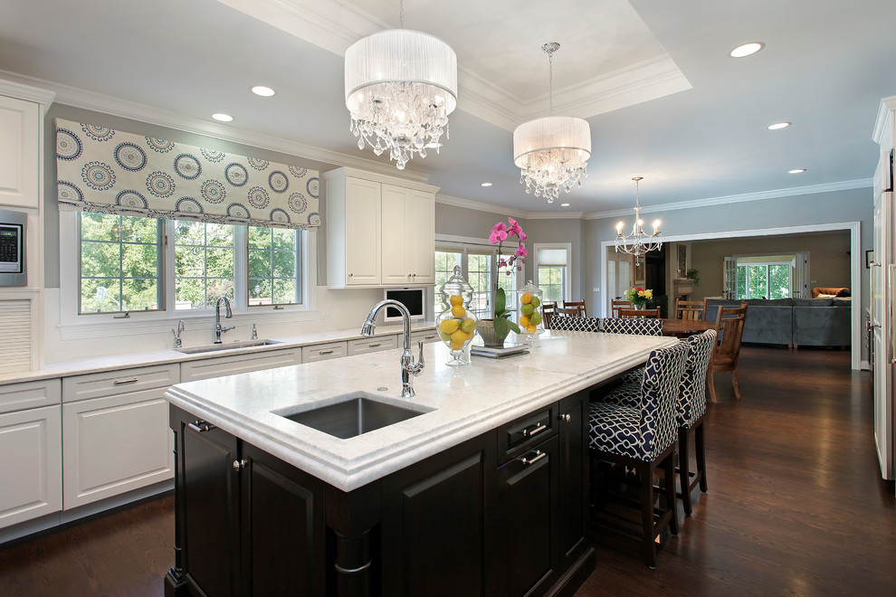 Suburban Home - Traditional - Kitchen - Chicago - by Luxe Nest | Houzz