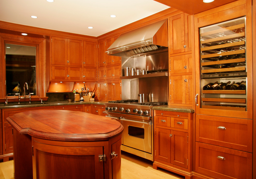 Suburban House - Traditional - Kitchen - New York - by Kim Doggett ...