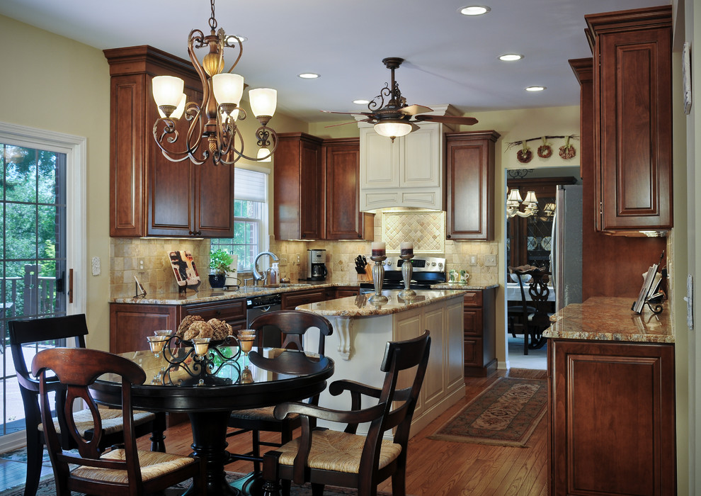 Suburban traditional - Traditional - Kitchen - Detroit - by Cabinetry ...