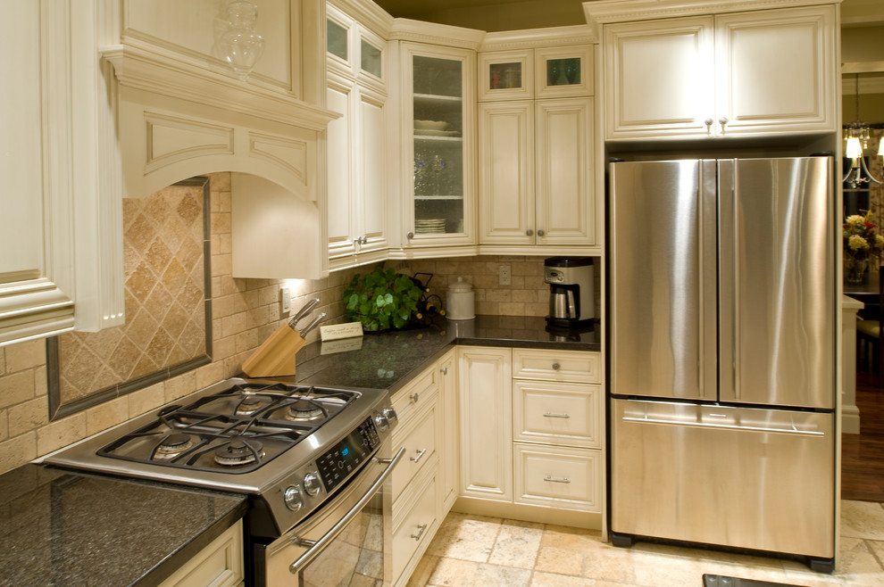 Suburban View Home - Traditional - Kitchen - Calgary - by Mitchell ...