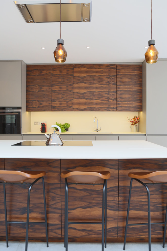 Sumptuous kitchen space - Contemporary - Kitchen - London - by ...