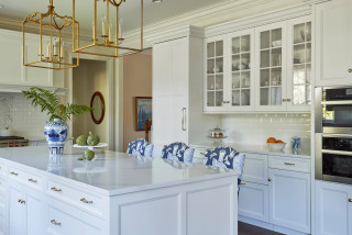 Sunny Suburban - Traditional - Kitchen - Chicago - by PB Kitchen Design ...
