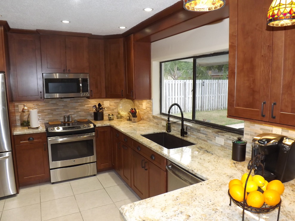 Sunrise Kitchen Remodel - Transitional - Kitchen - Miami - by Donco ...